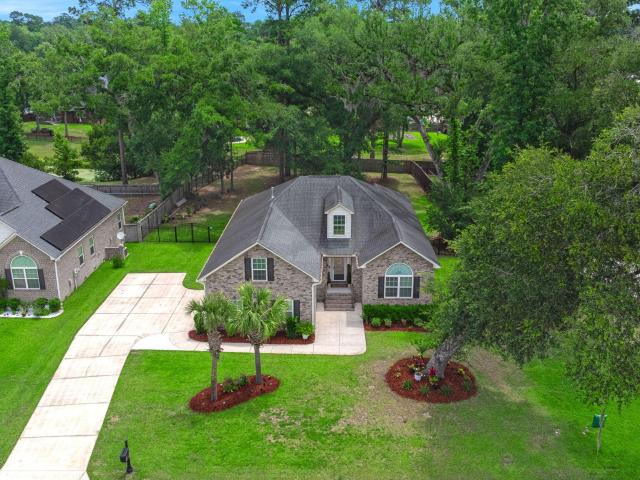 5528 Crescent View Drive