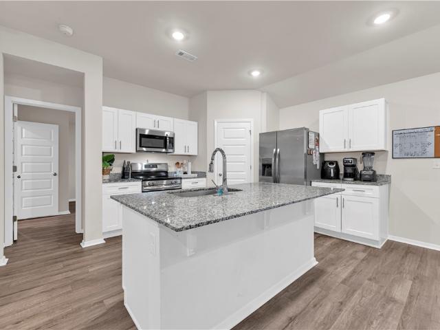 5528 Steamboat Avenue