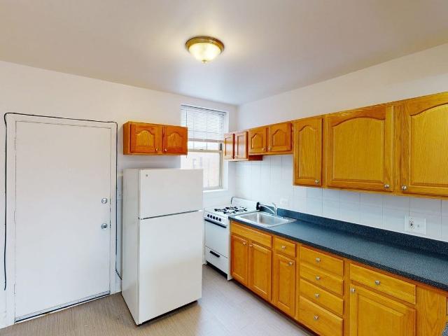 5528 S. Cornell Avenue 1 Bedroom Apartment for Rent at 5528 S Cornell Ave, Chicago, IL 60637 Hyde Park
