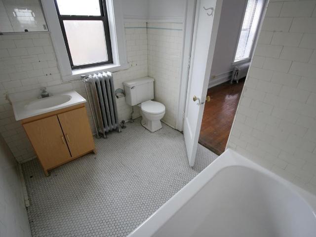 5528 5532 S. Everett Avenue Studio Apartment for Rent at 5528 S Everett Ave, Chicago, IL 60637 Hyde Park