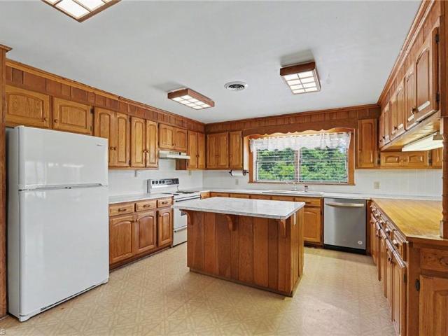 5529 Hollow Hill Road