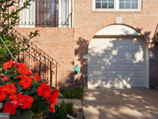 5529 Sully Lake Drive