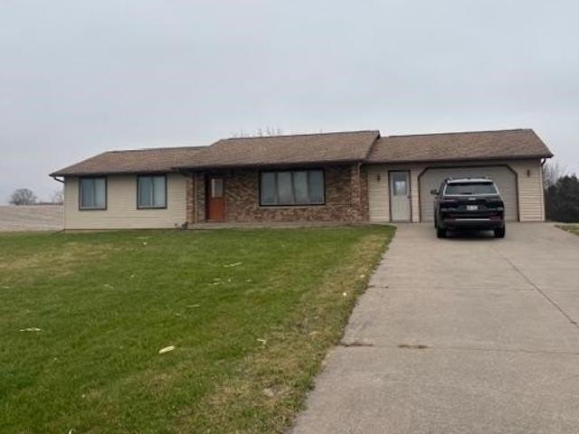 5520 County Road U, Potosi, WI 53820