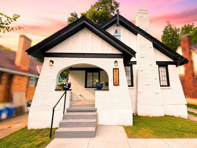 5520 Davies Pl, Cincinnati, OH 45227