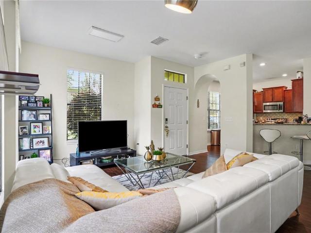 5520 Kinglethill Dr, Lithia, FL 33547 | MLS #TB8496 | Compass