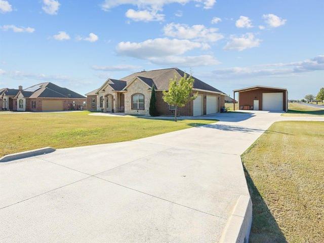 5520 Littlefield Dr, DISH, TX 76247
