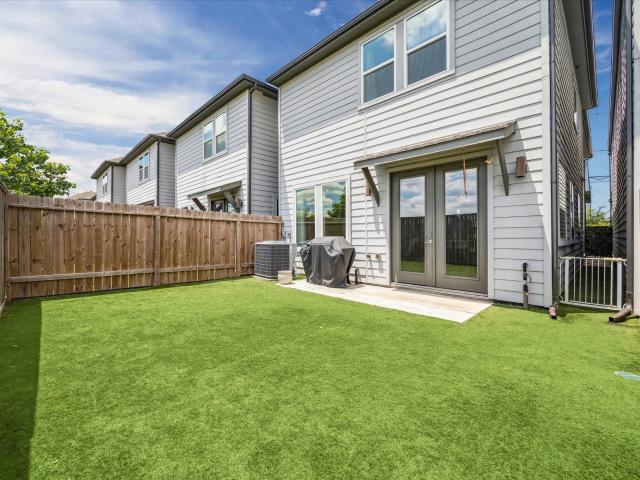 5520 Rosslyn Road