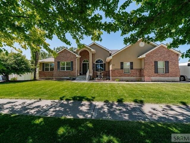 5520 Veil Dr, Idaho Falls, ID 83406