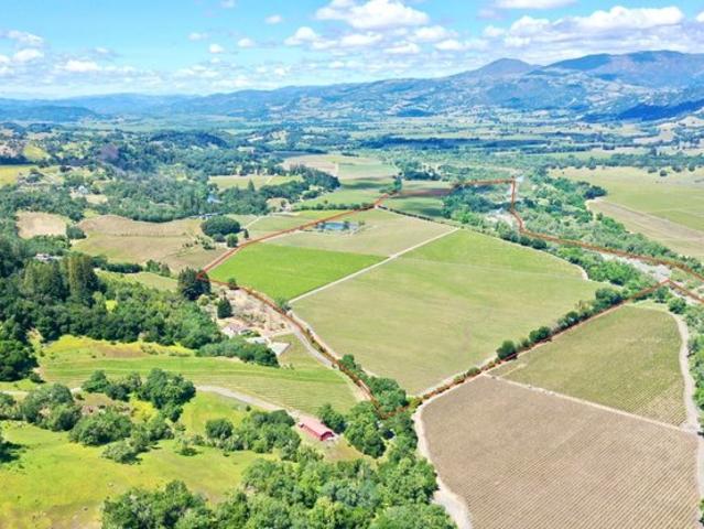 5520 W Soda Rock Ln, Healdsburg, CA 95448