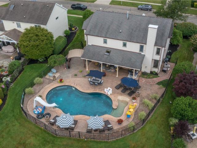 5521 Country Club Lane