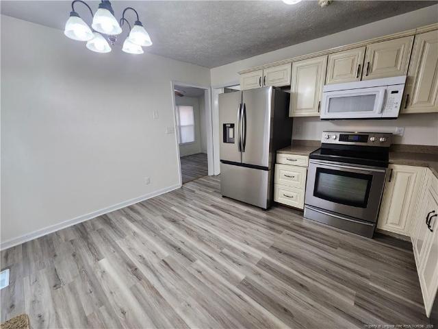 5521 deep hollow court