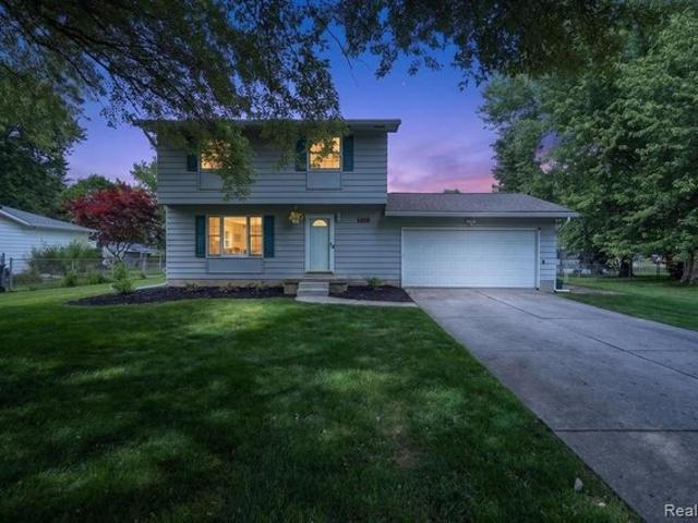 5521 Independence Colony Rd, Grand Blanc, MI 48439