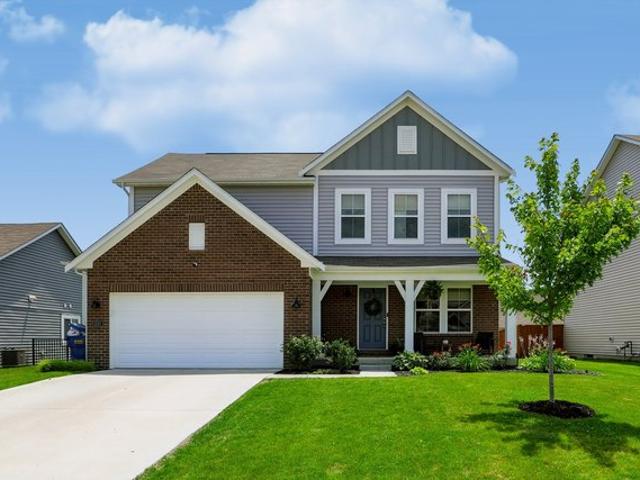5521 Woods Pointe Dr, McCordsville, IN 46055