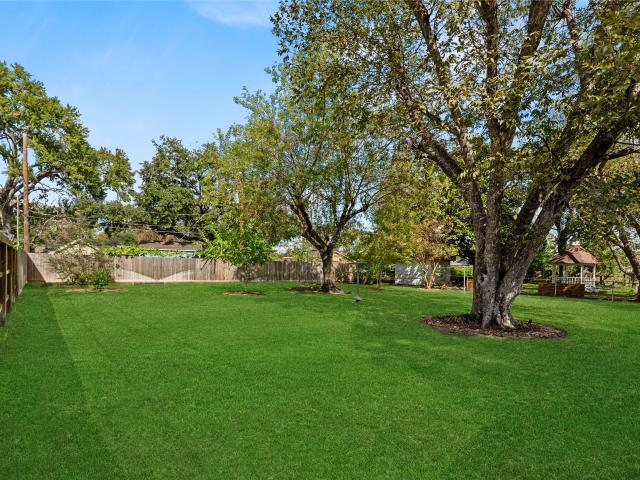 5522 Chantilly Lane