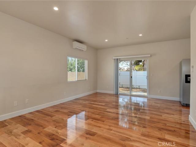 5522 Clark