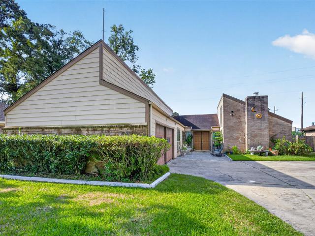 5522 Green Timbers Drive