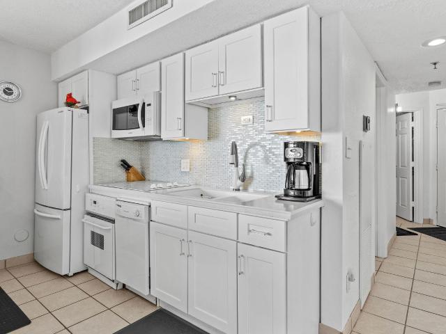 5523 North Ocean Blvd. 1402