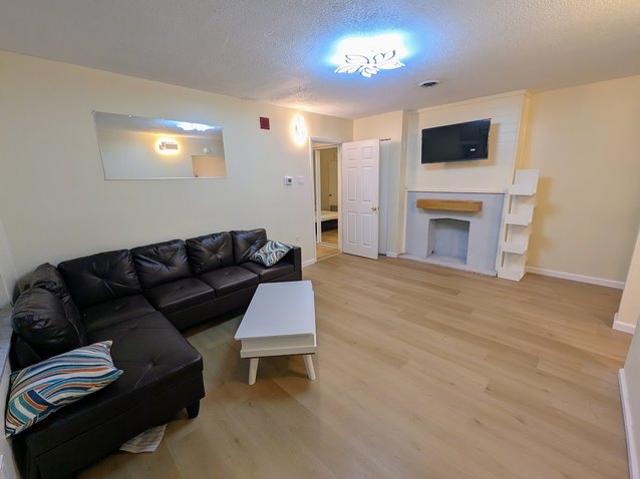 5523 Ellsworth Ave Apt 3B, Pittsburgh, PA 15232