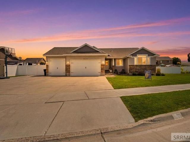 5523 Lakefield Cir, Ammon, ID 83406