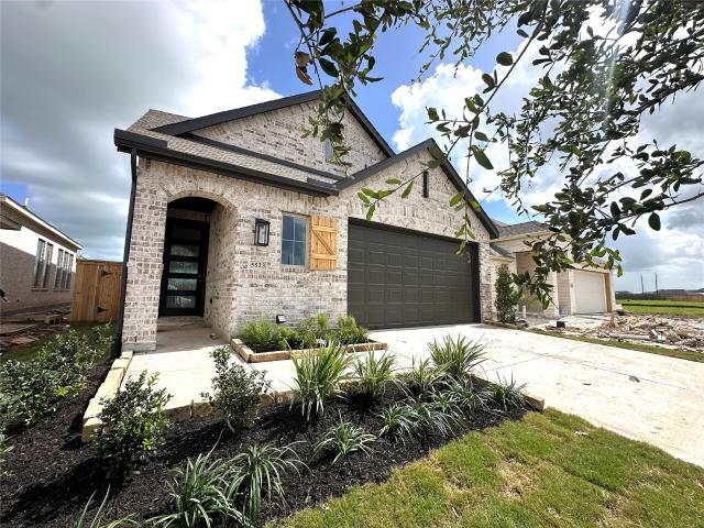 5523 Silk Petal Drive