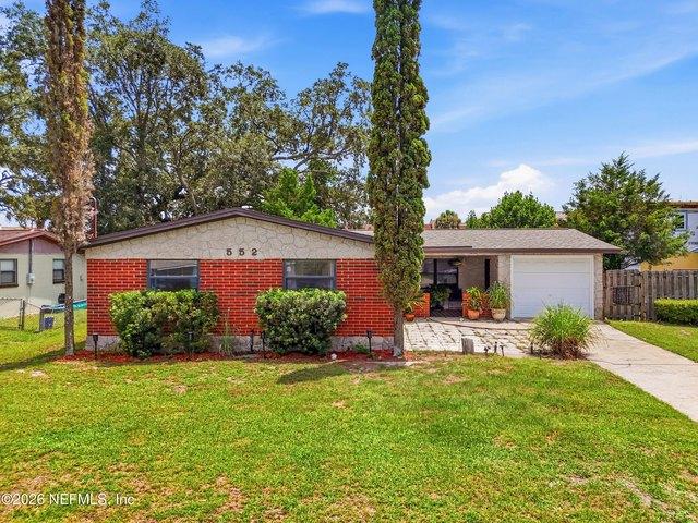 552 Clermont Ave S, Orange Park, FL 32073