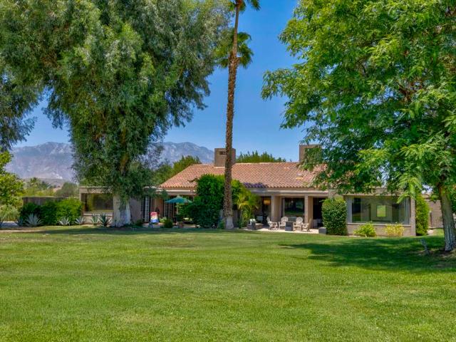 552 Desert West Drive
