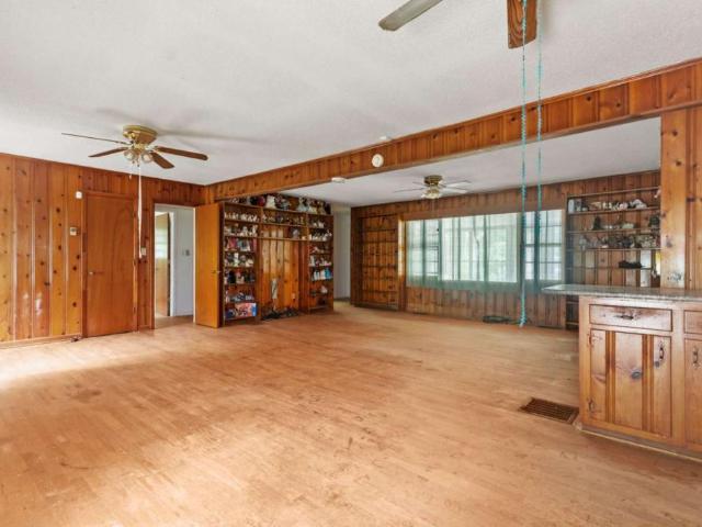 552 Old Bells Ferry Road NE