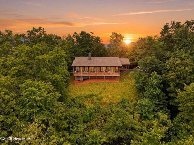 552 Our Dr, Hayesville, NC 28904