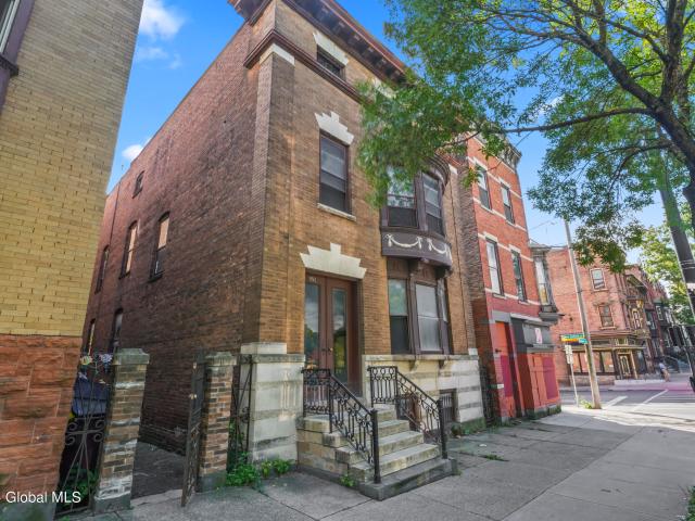 552 Madison Avenue
