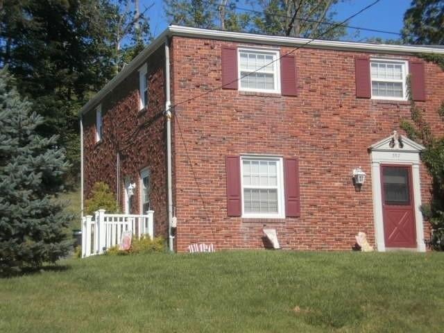 552 McClane Farm Rd, Washington, PA 15301