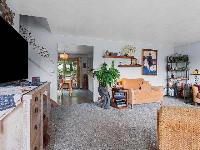 552 menlo park road