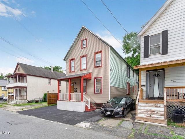 552 Mumford St, Schenectady, NY 12307