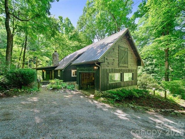 552 N Fork Rd, Burnsville, NC 28714