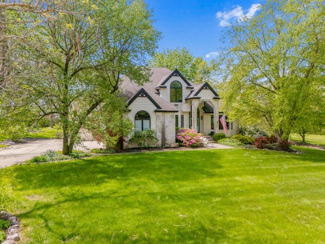 552 Shatz Drive N