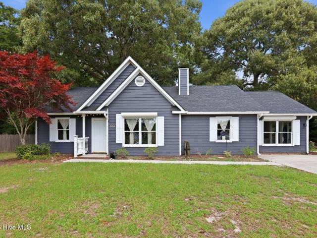552 Swansboro Loop Road