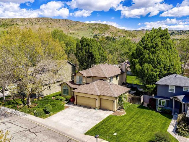5534 N Citadel Way, Boise, ID 83703 | MLS #98984 | Compass