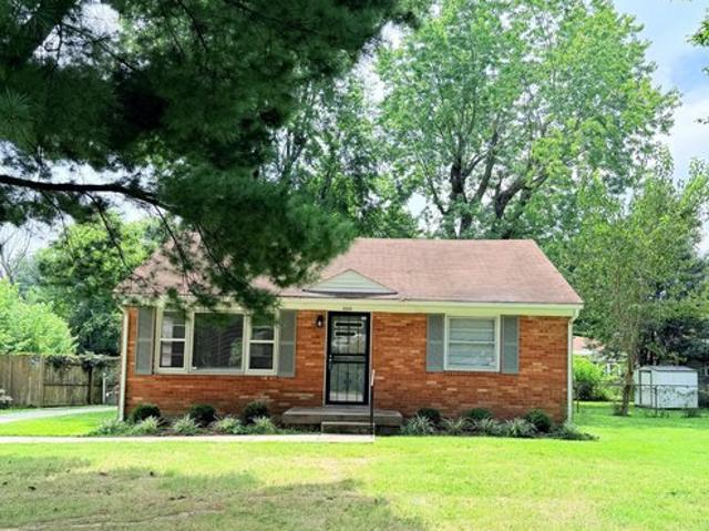 5534 Cartledge Ct, Louisville, KY 40214