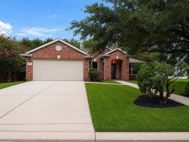 5535 Gable Meadows Dr, Sugar Land, TX 77479