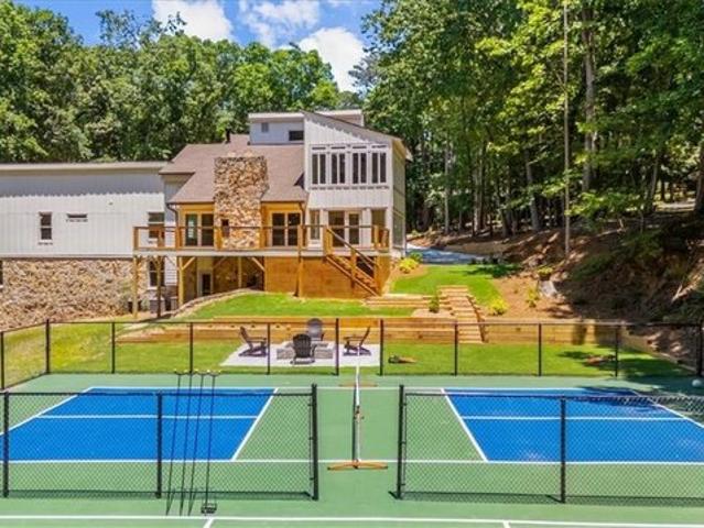 5535 Hidden Harbor Dr, Gainesville, GA 30504