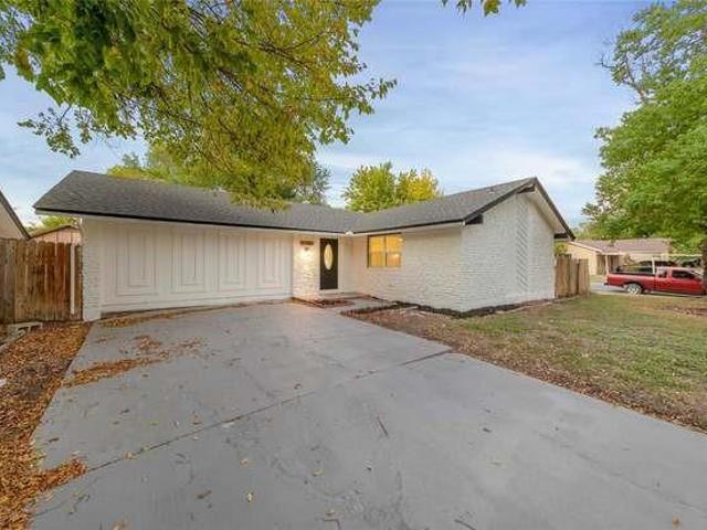5535 Pine Pl