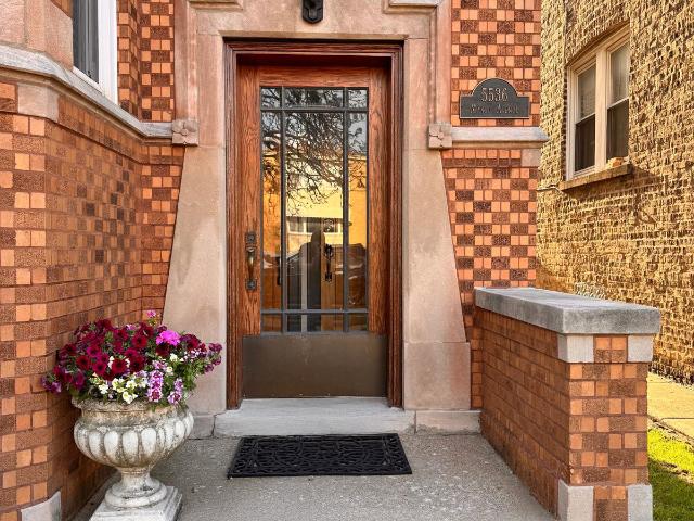 5536 N Mango Ave, Chicago, IL 60630 | MLS #12619 | Compass
