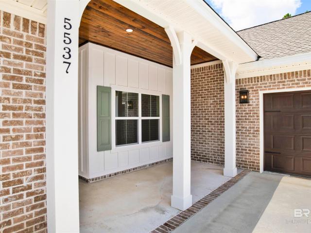 5537 Cross Creek Drive