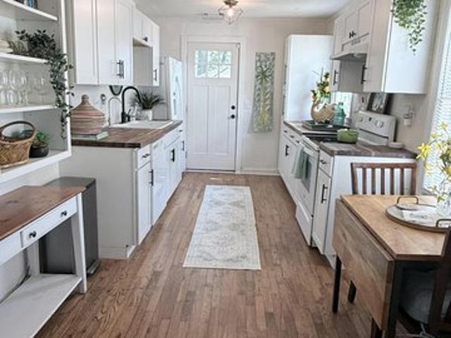 5539 Blackwell St, North Charleston, SC 29406