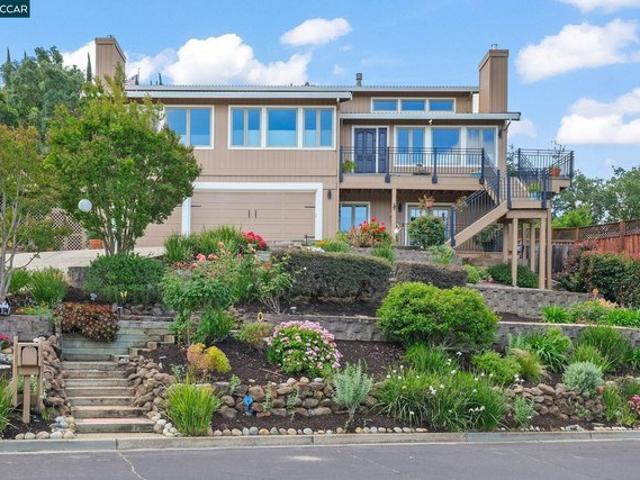 5530 Merritt Dr, Concord, CA 94521