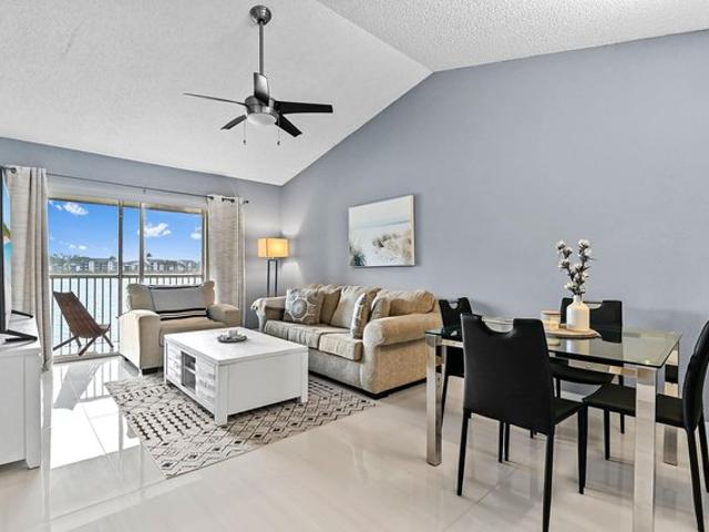 5530 Lakeside Dr Apt 203, Margate, FL 33063