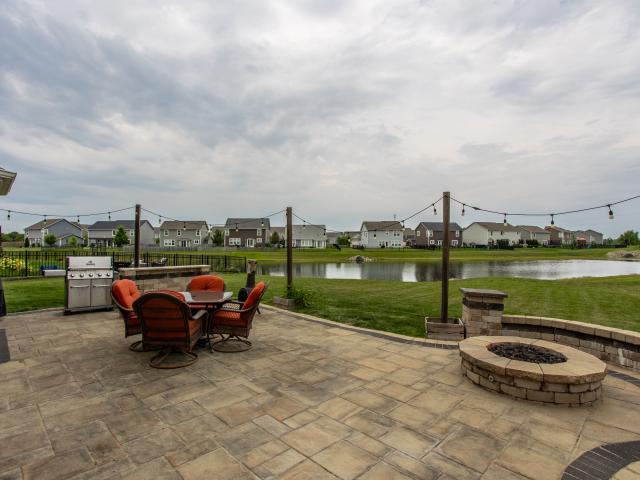 5530 W Woodstock Trail