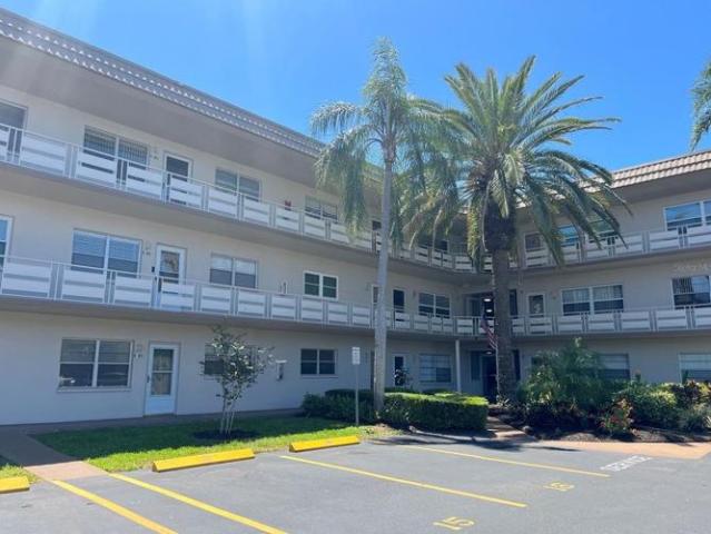 5530 80th St N #B102, Saint Petersburg, FL 33709