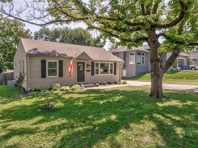 5531 Reeds Rd, Mission, KS 66202