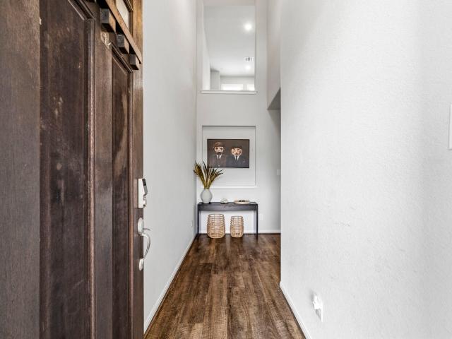 5532 Evanston Lane