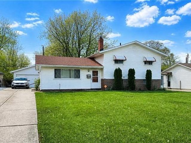 5532 Vickie Ln, Bedford Heights, OH 44146